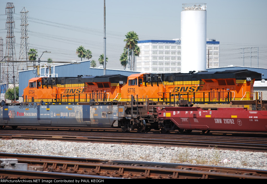 A Day Later I catch a Very, Very Brand New BNSF 6776 who I caught at Barstow on 9/6/11 in the ...